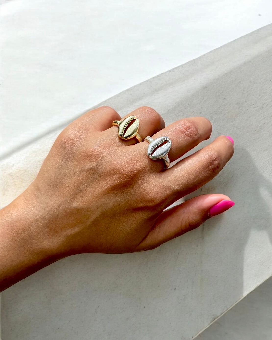 SHELL – Valeri Christina