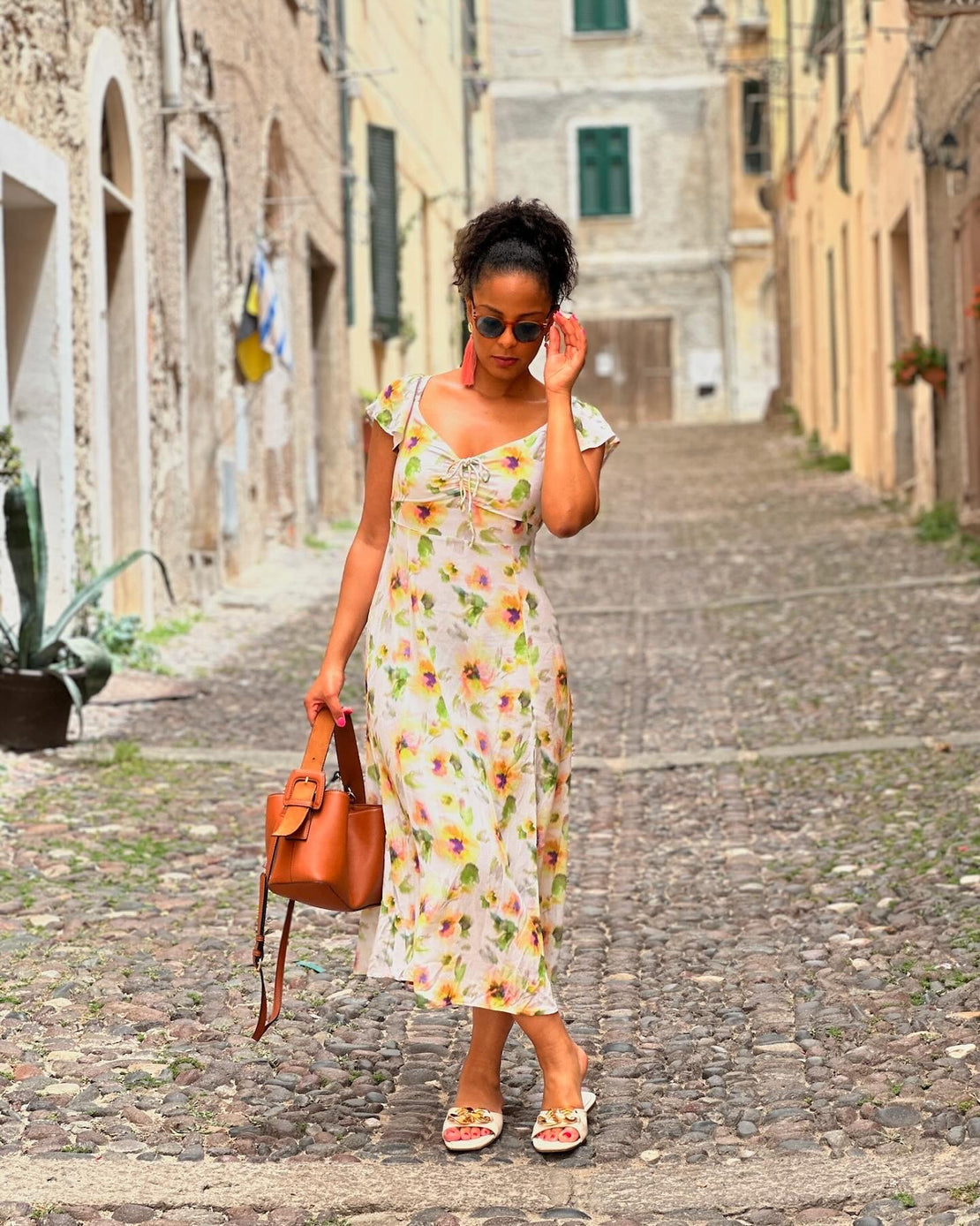 SHELL – Valeri Christina