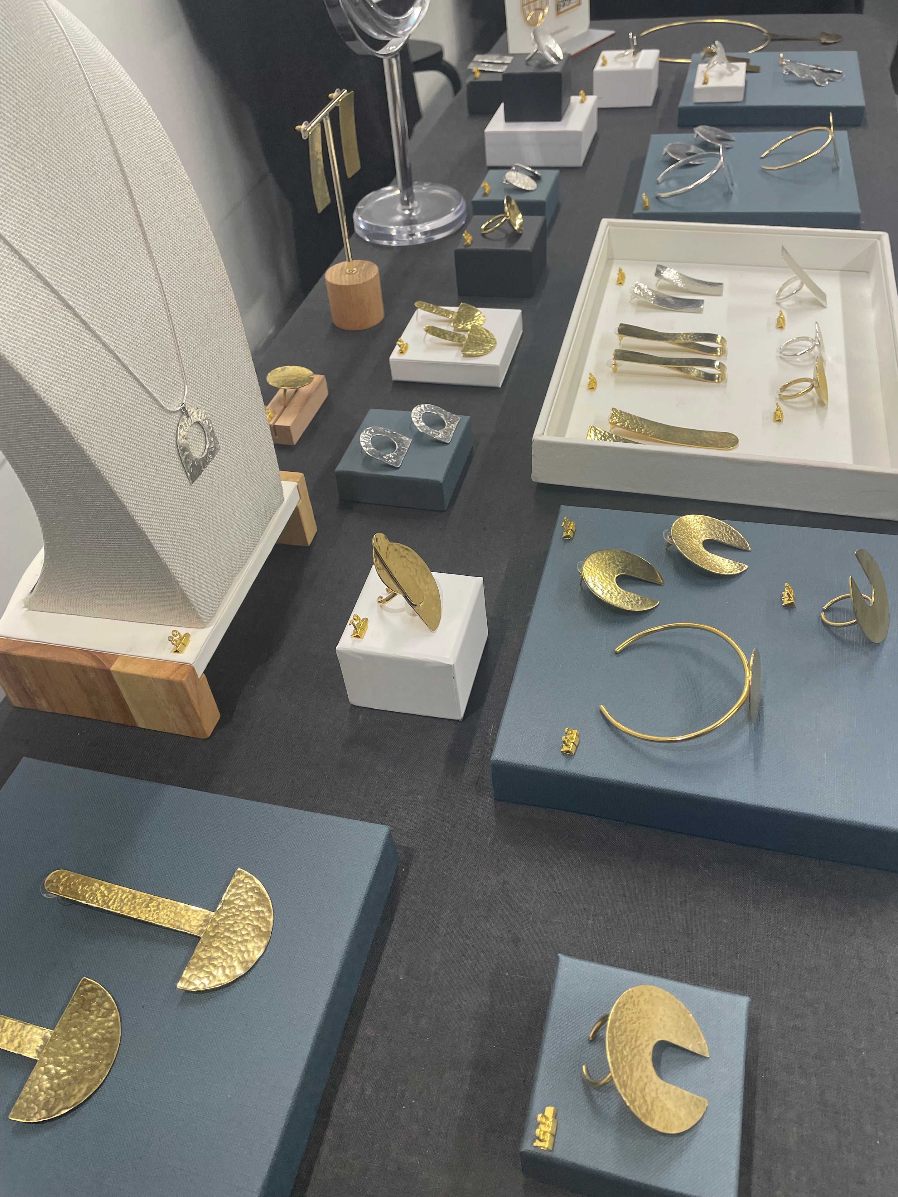 About – Valeri Christina